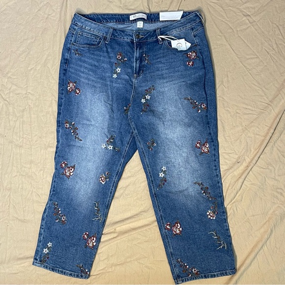 Cato | Jeans | Nwt Cato Limited Edition Midrise Girlfriend Floral ...